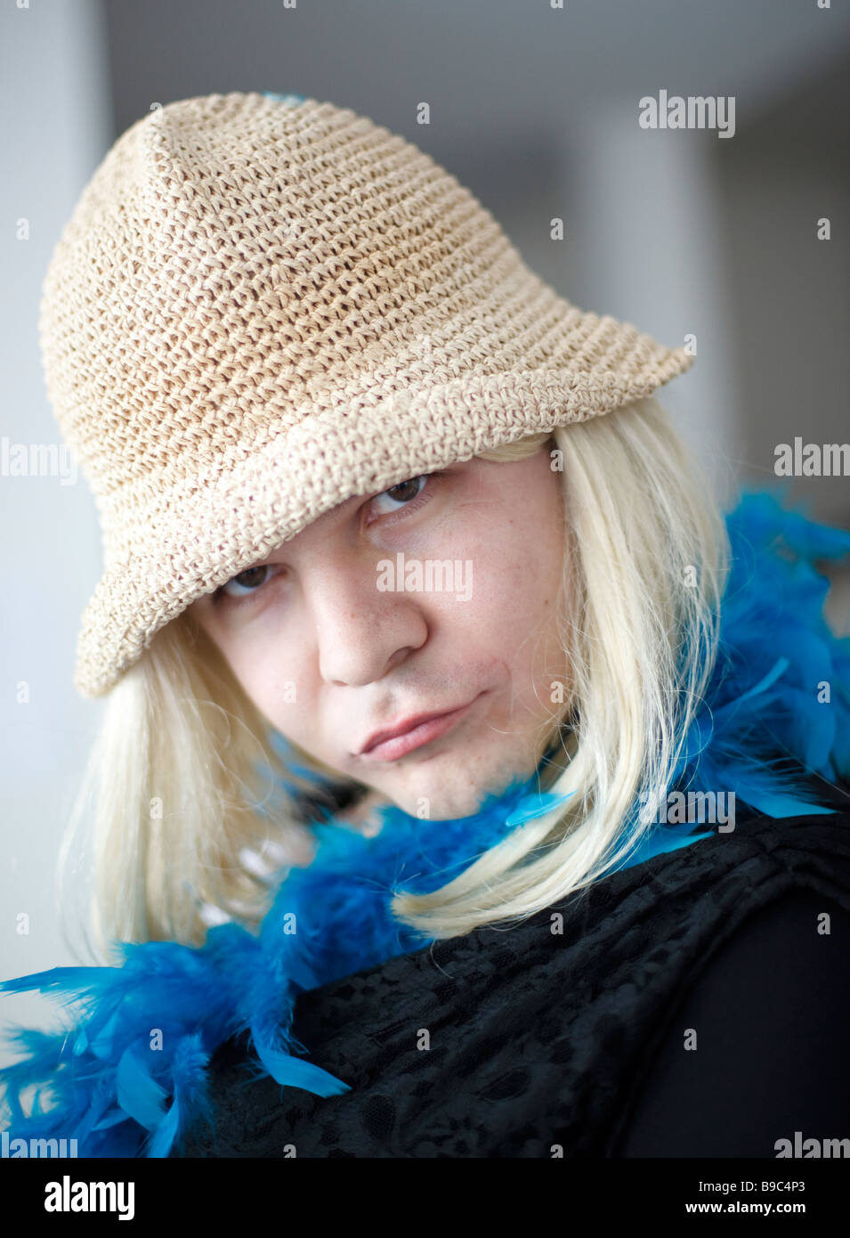 Man dressed as woman costume hi-res stock photography and images - Alamy