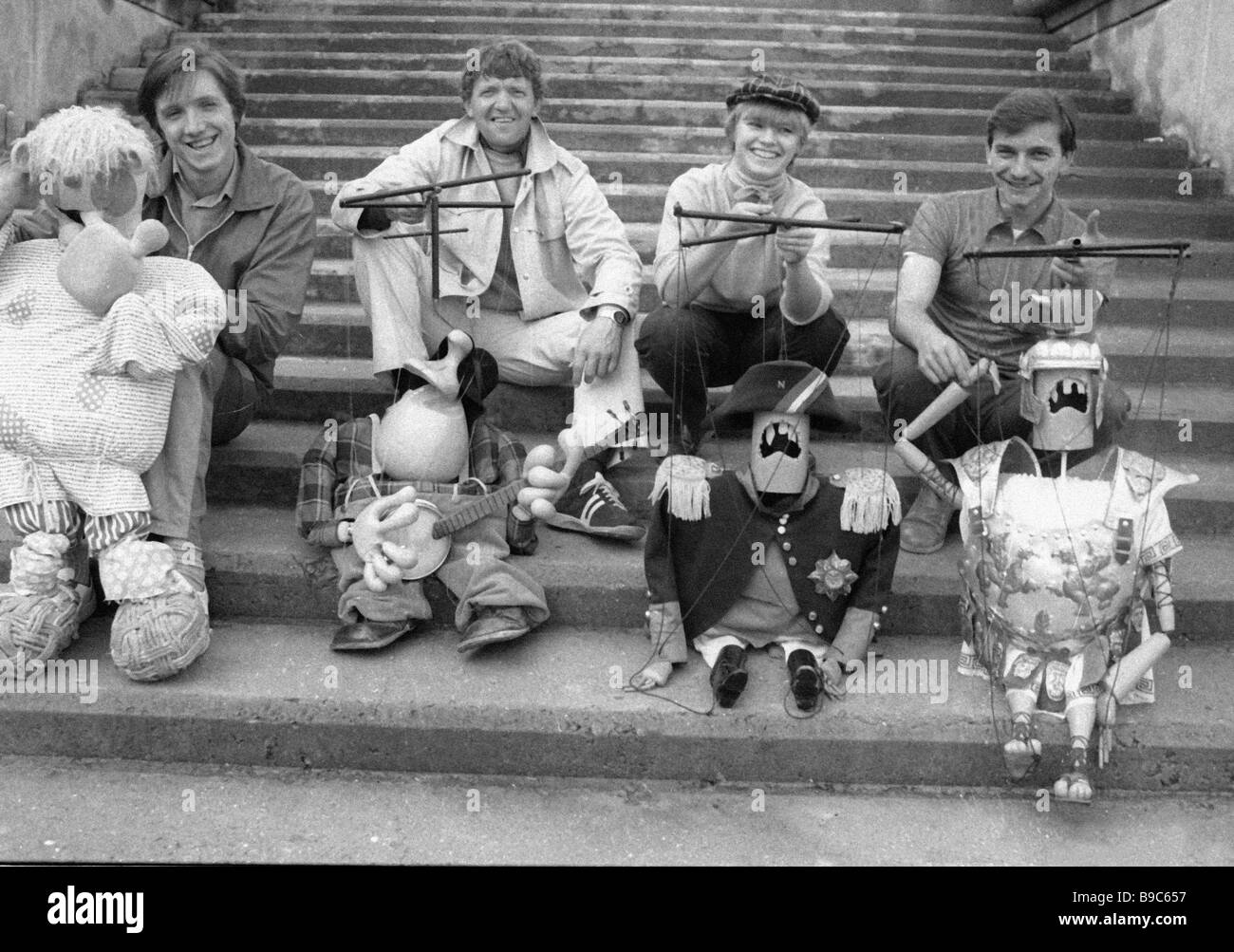 Actors of the amateur youth puppet show theatre Ulybka Smile with ...