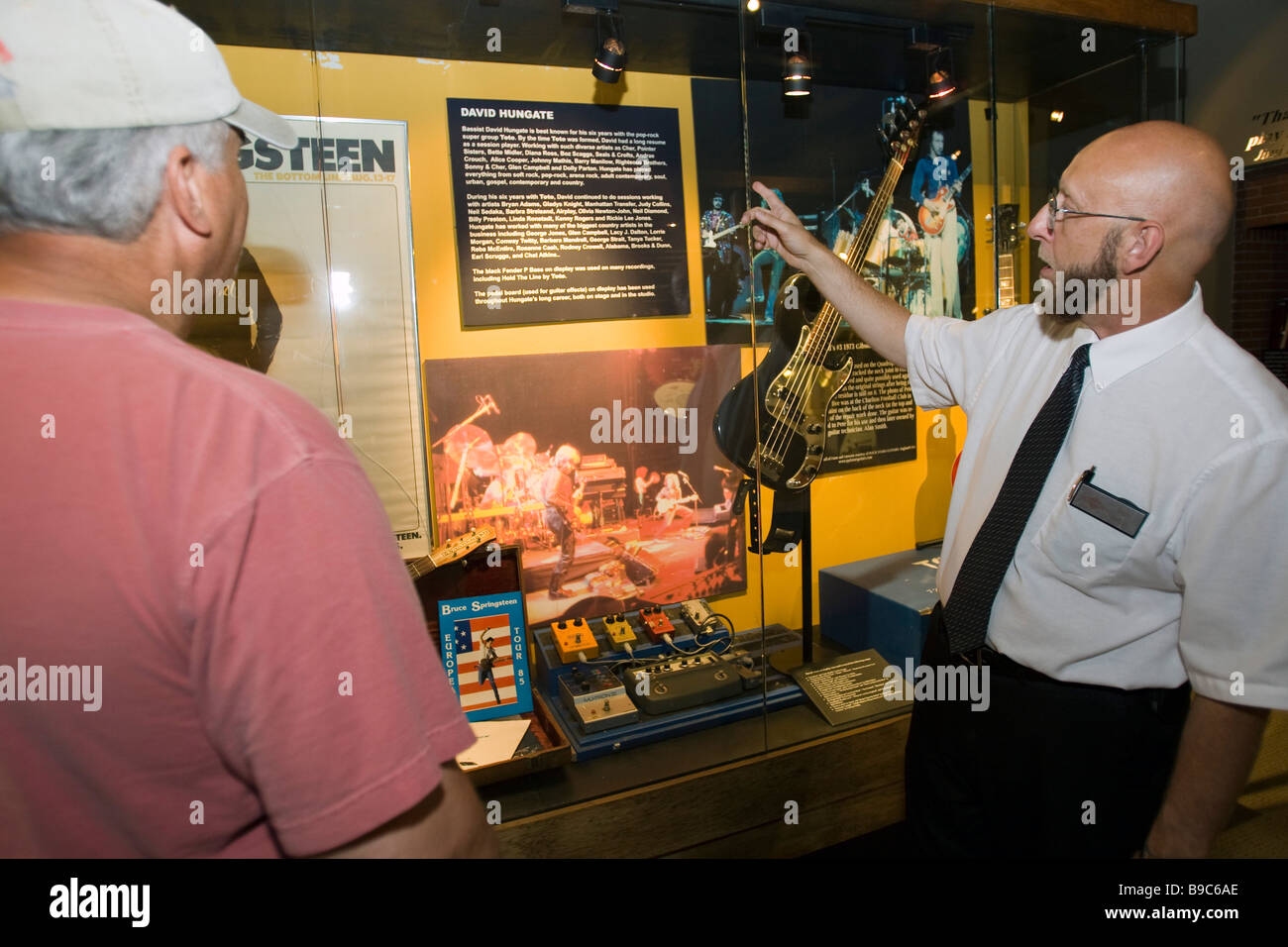 Guide describes exhibition cabinets at United Record Pressing, Inc ...