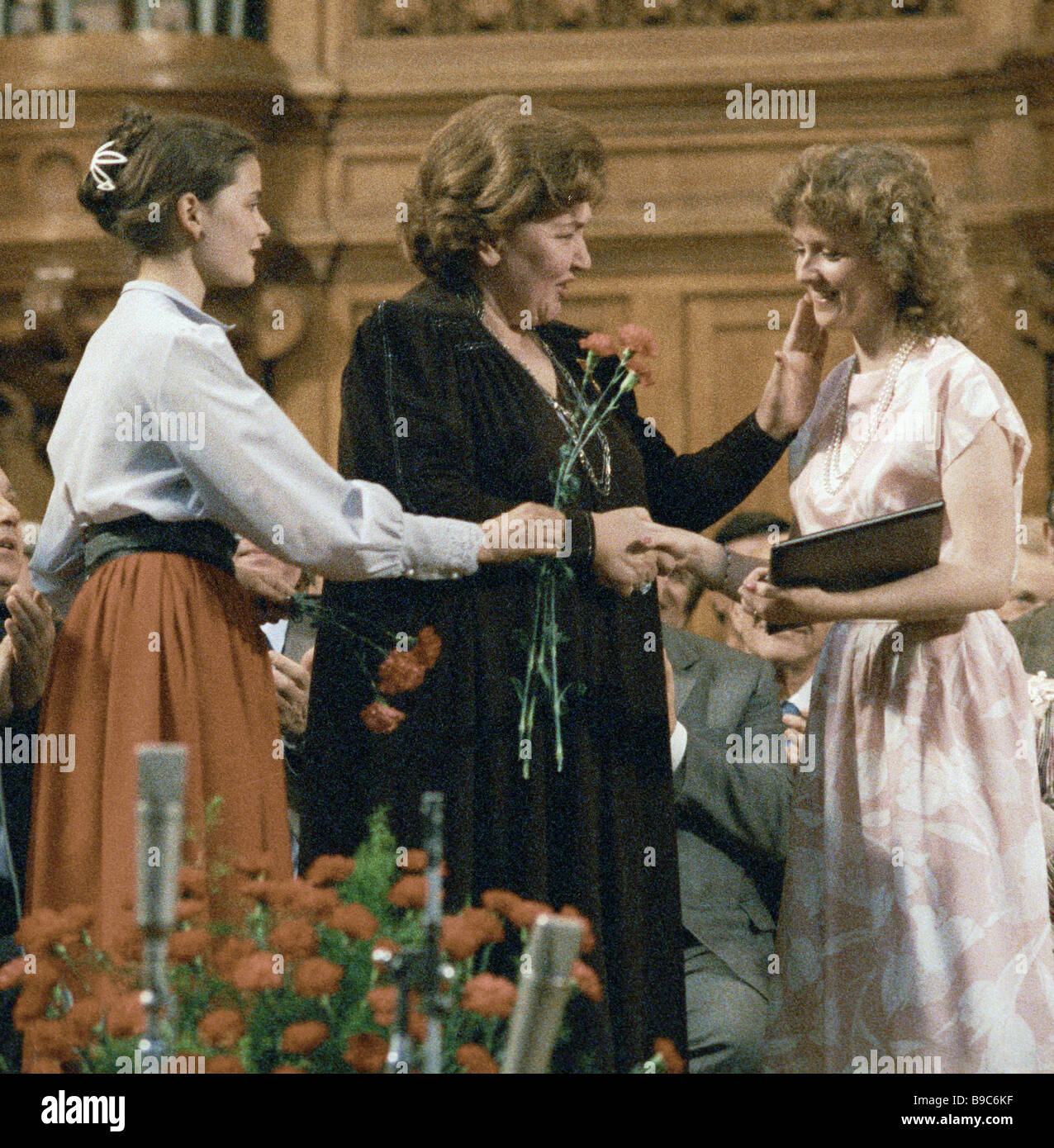 People s artist of the USSR Irina Arkhipova centre awards the second ...