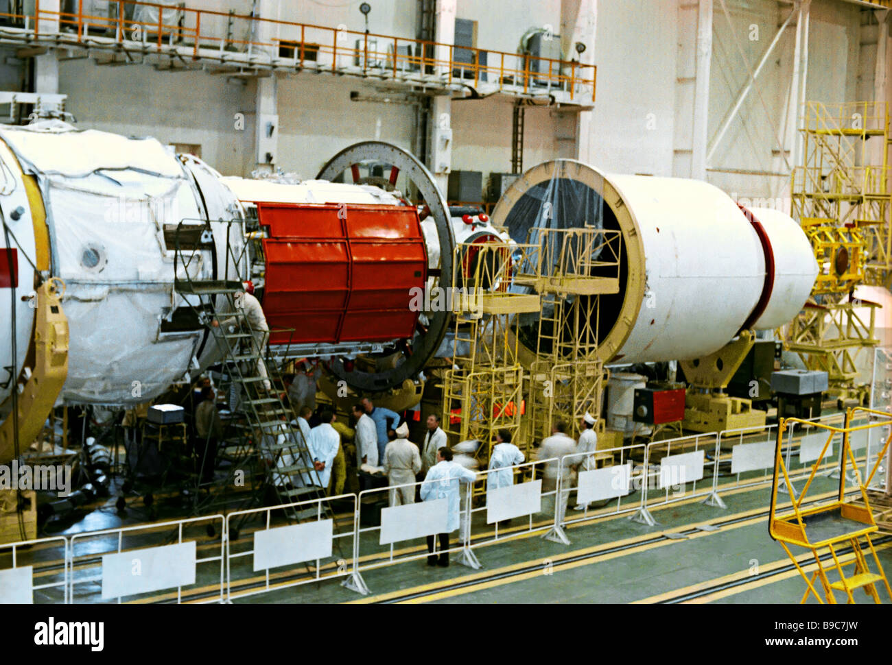 The Mir scientific space station during the ground processing at the ...