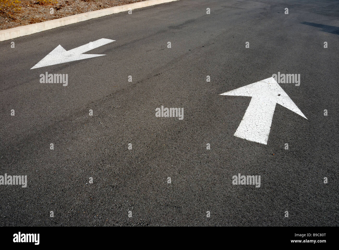 Traffic arrows hi-res stock photography and images - Alamy
