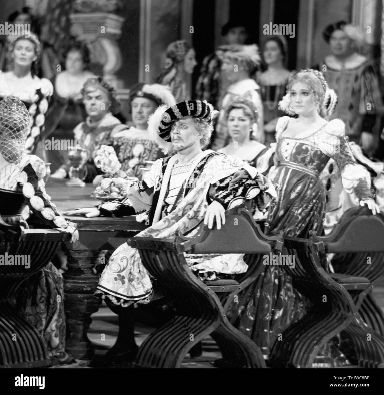 Actors In Theatre High Resolution Stock Photography and Images - Alamy