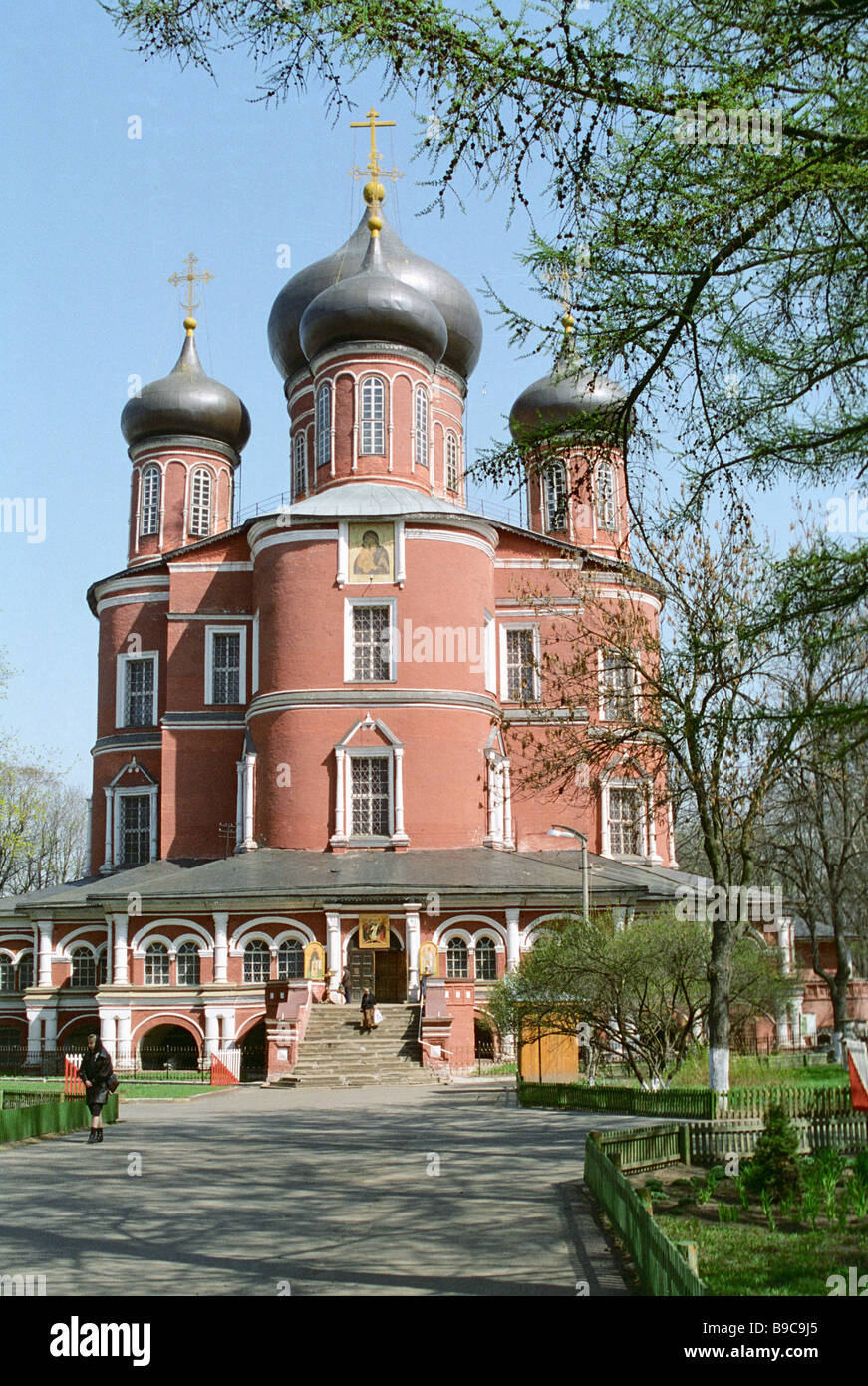 Church in Moscow s Donskoi Monastery Stock Photo - Alamy