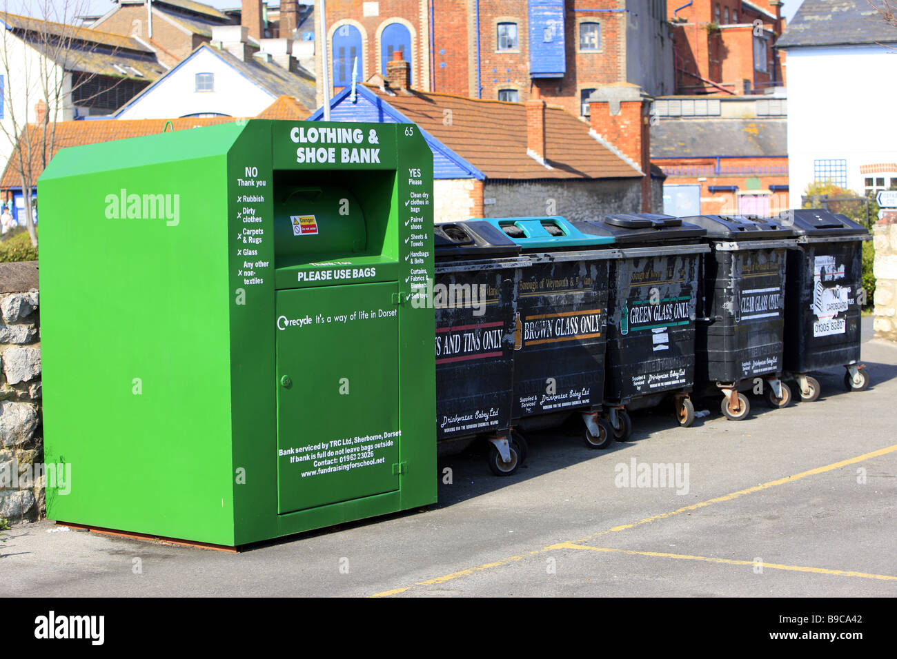 Clothes recycling center hi-res stock photography and images - Alamy