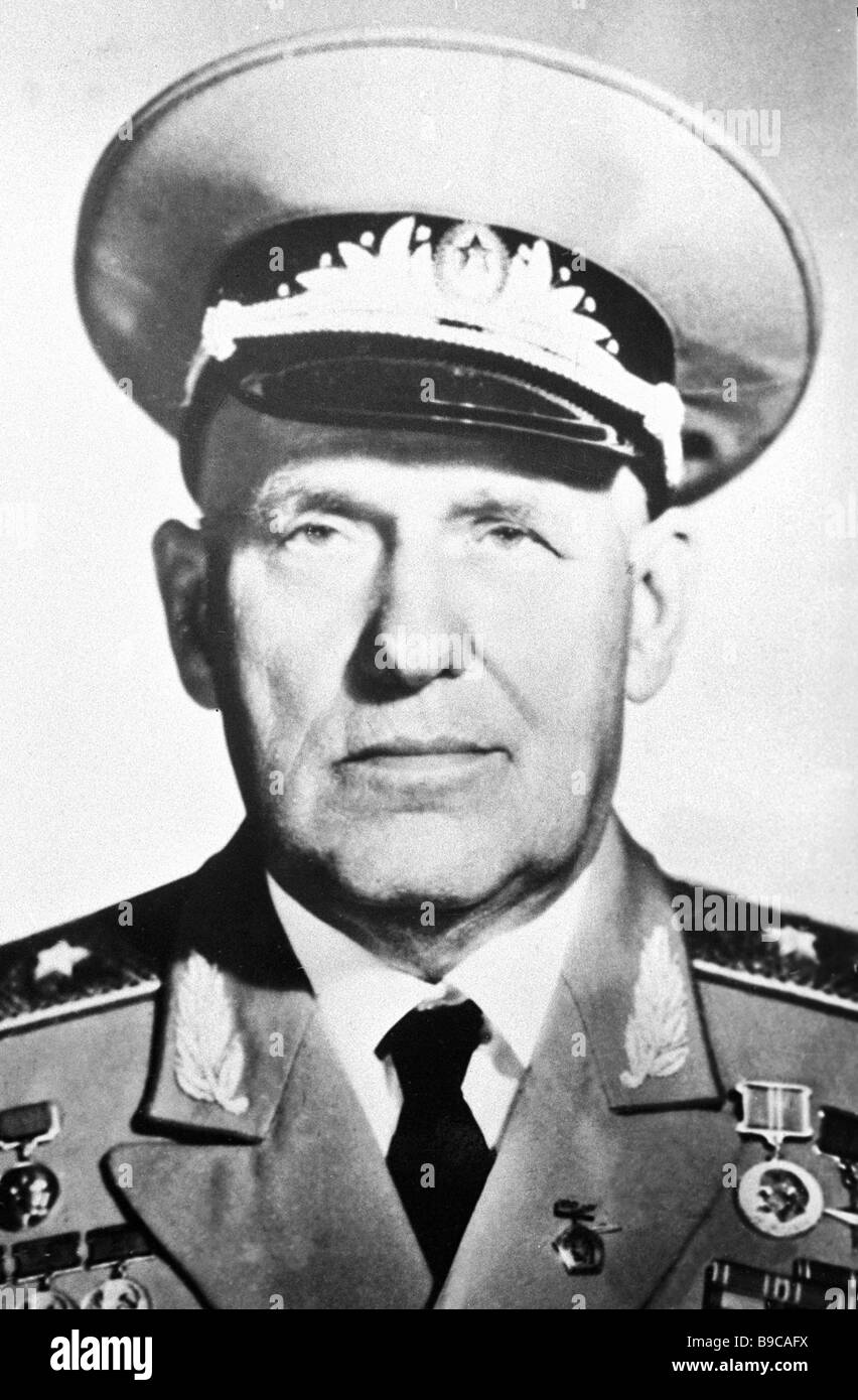 Lieutenant General Fyodor Petrov 1902 78 Soviet artillery designer and ...