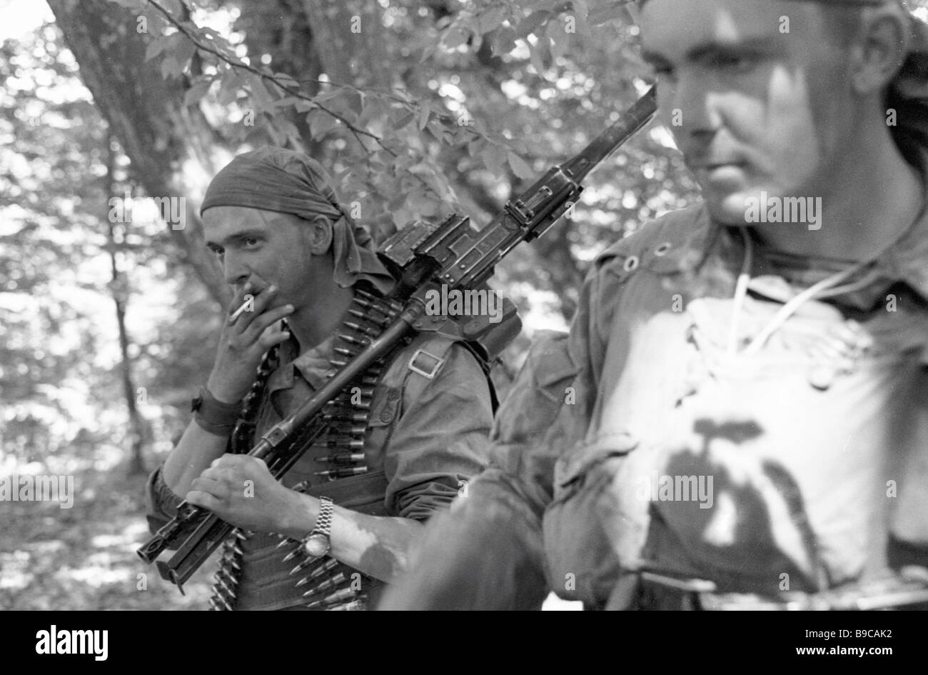 Soldiers at rest time near the settlement of Bamut Stock Photo - Alamy