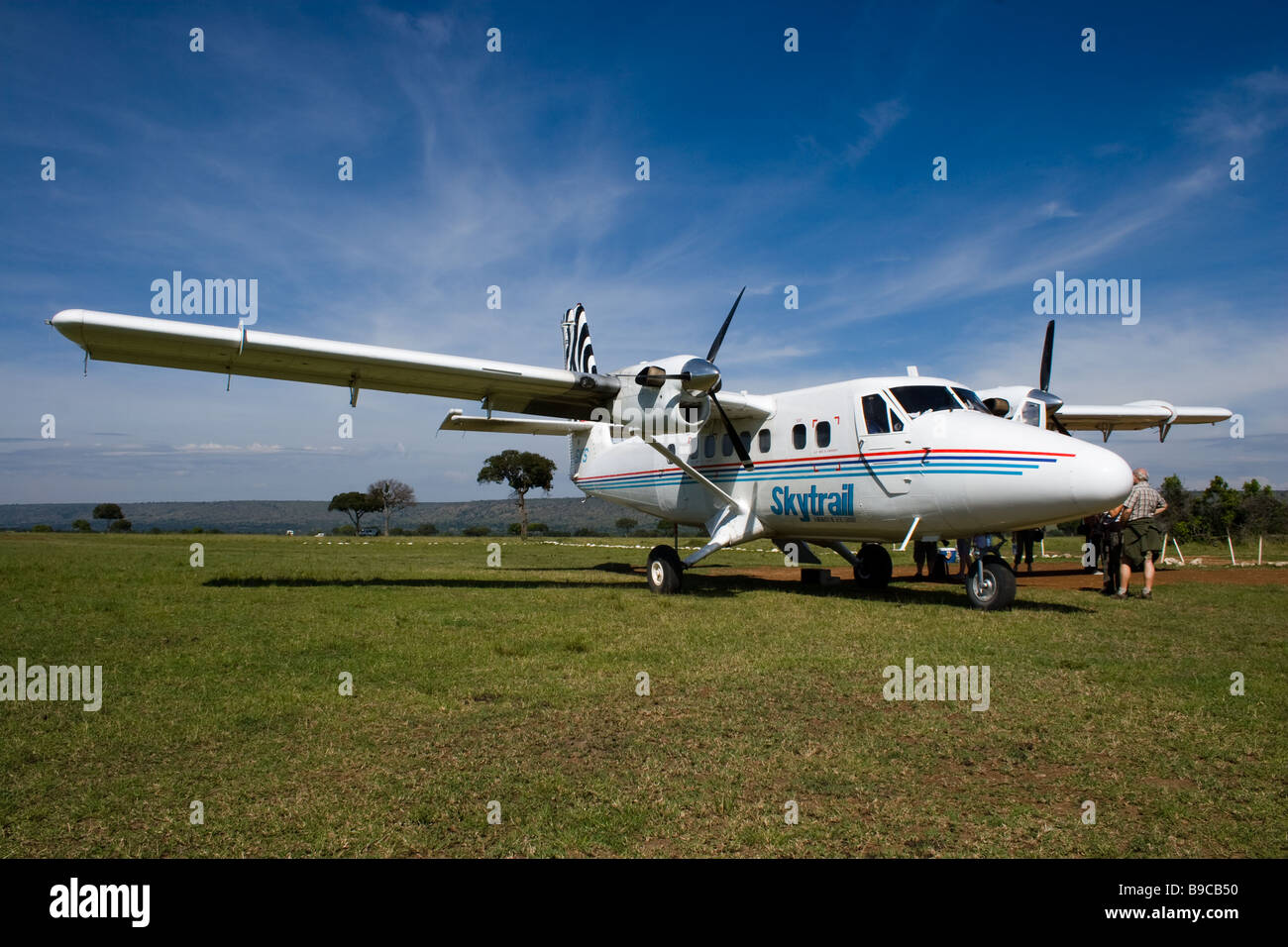 Airplane landed on Masai Mara Stock Photo - Alamy