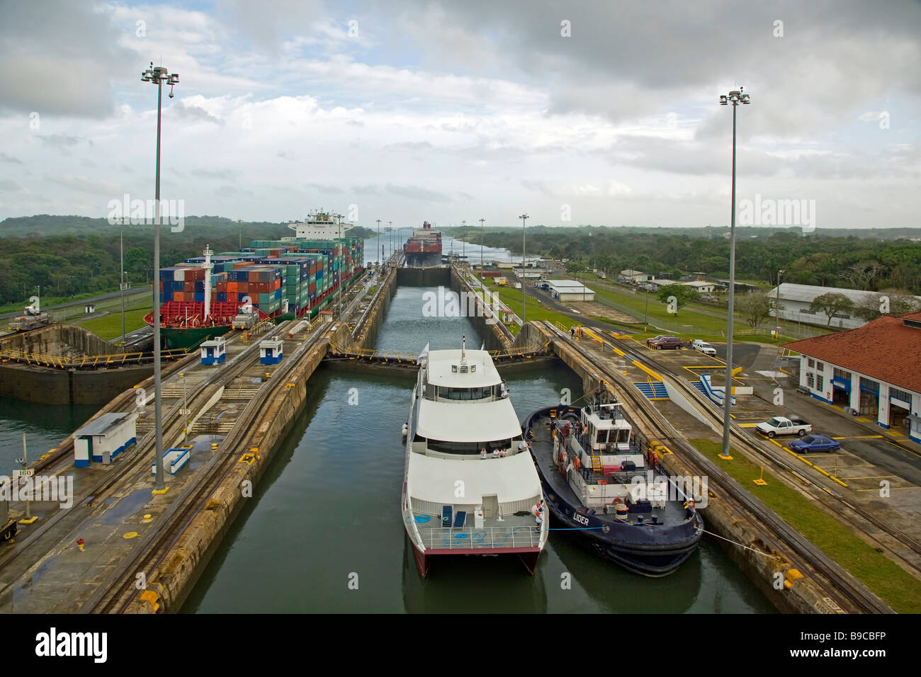 Gatun Locks Panama Canal Stock Photo - Alamy