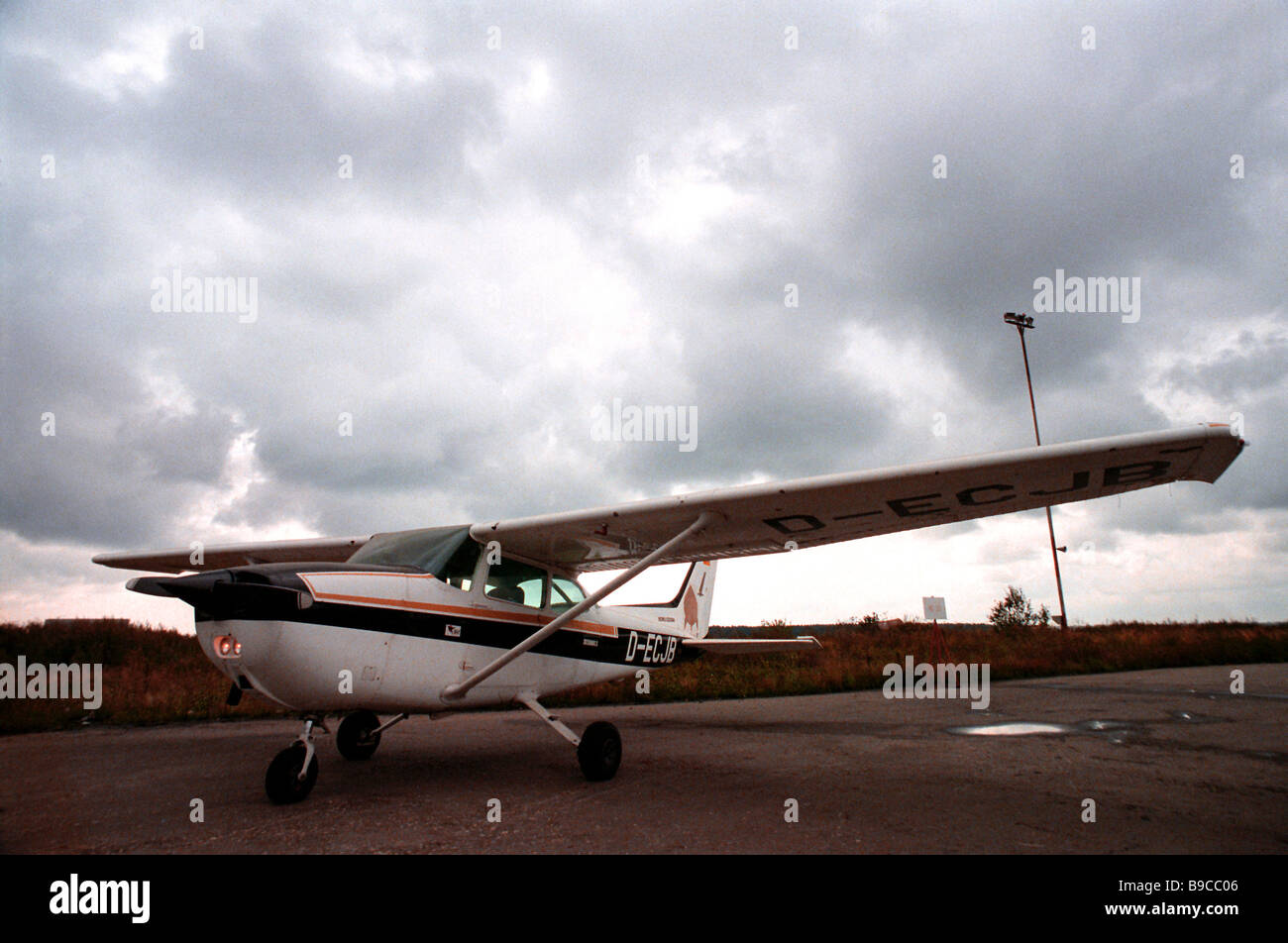 West German pilot Mathias Rust crossed the Soviet border May 28 1987 ...