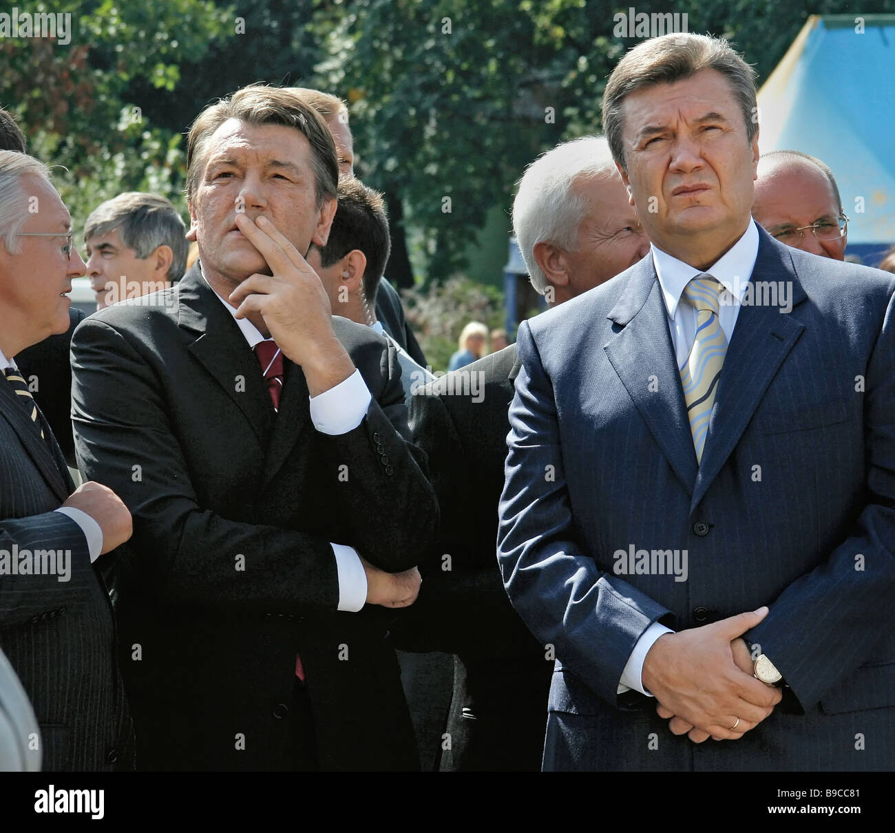 Ukrainian President Viktor Yushchenko and Prime Minister Viktor ...