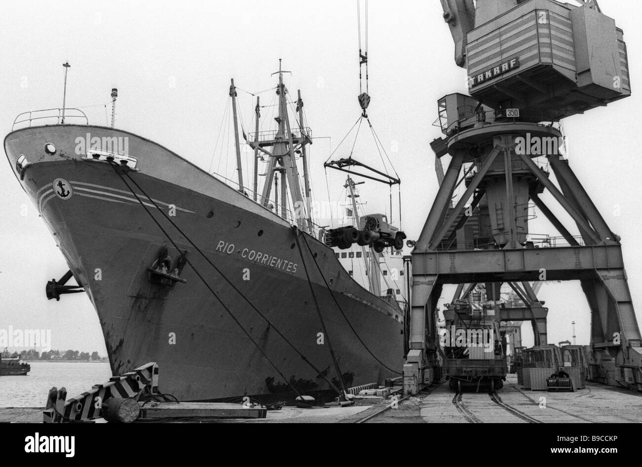 Loading Russian trucks on the Argentine vessel Rio Corrientes on the ...