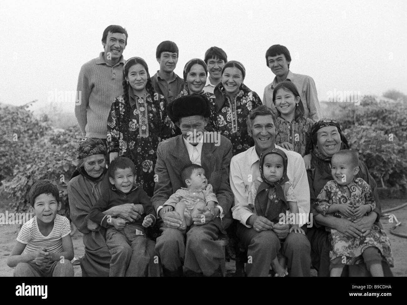 Large family of teacher Mamed aga second right of 40 Years of ...