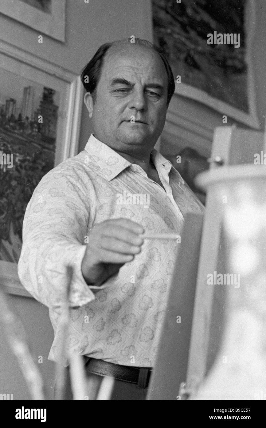Painter Vassily Polyakov in his studio Stock Photo - Alamy