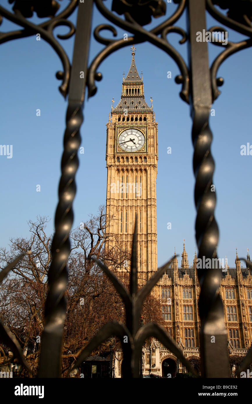 Big ben clock time hi-res stock photography and images - Alamy