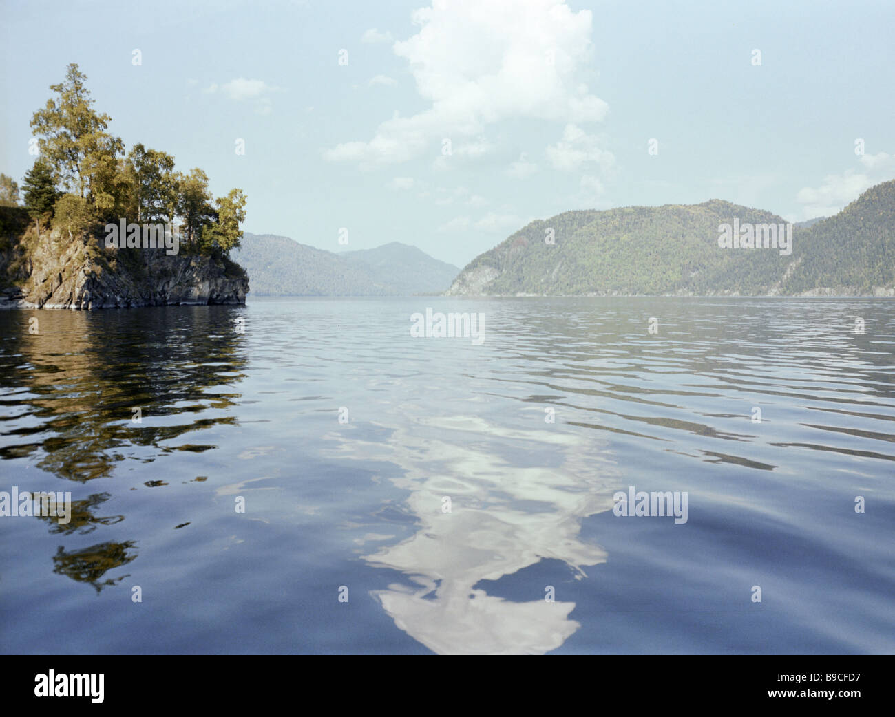 Morning on Lake Teletskoye Stock Photo - Alamy