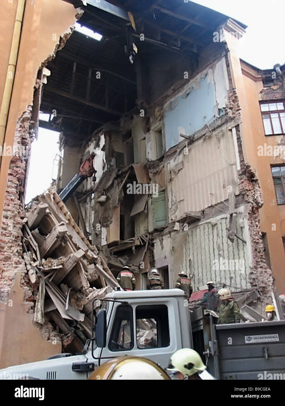 Collapsed House High Resolution Stock Photography and Images - Alamy