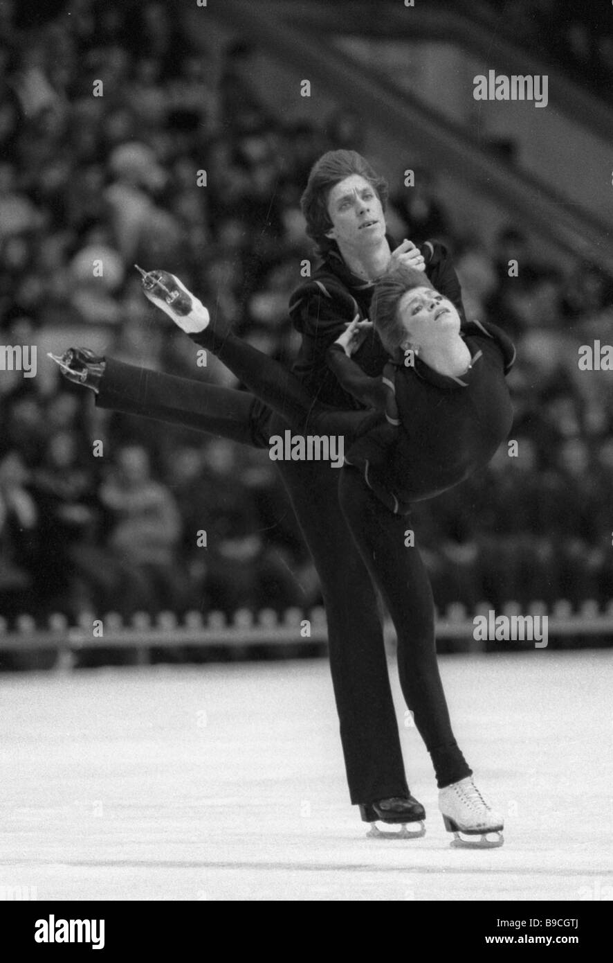 European champions Natalia Bestemyanova and Andrei Bukin won ice ...