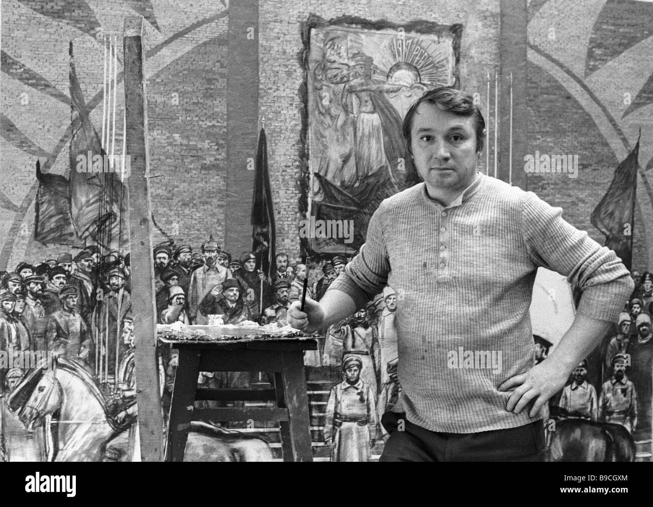 Artist Nikolai Solomin of Grekov Military Artists Studio in his ...