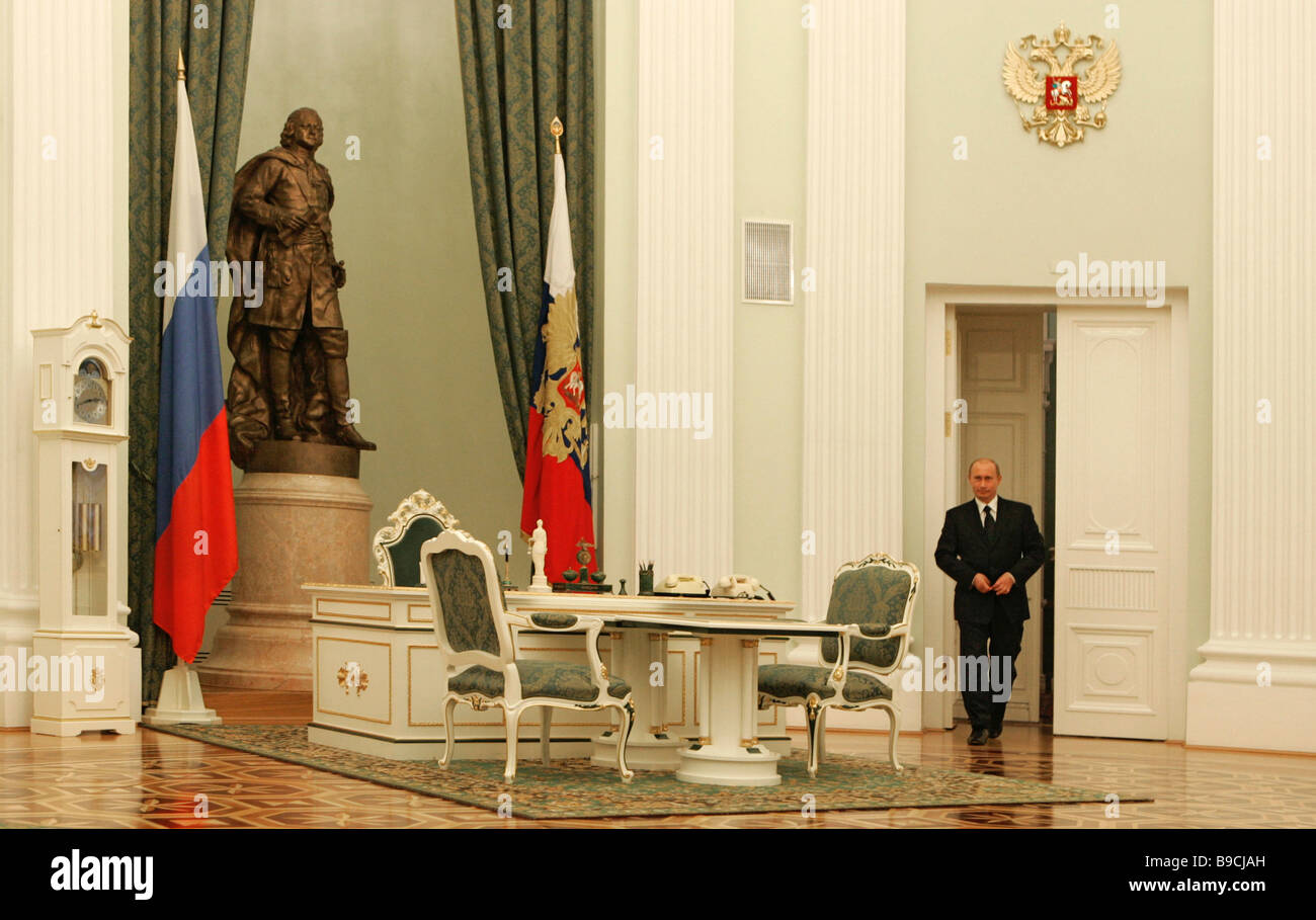 Russian President Vladimir Putin in his Kremlin reception room Stock ...