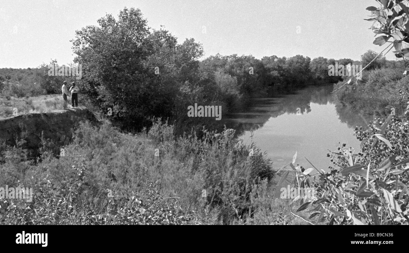 Murgab River in a forest area in the Turkmen SSR Stock Photo - Alamy