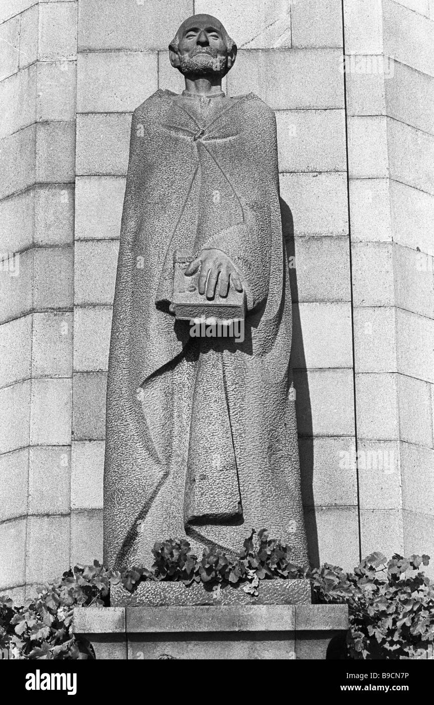Memorial to the Armenian thinker of the 13th century Mkhitar Gosh By ...