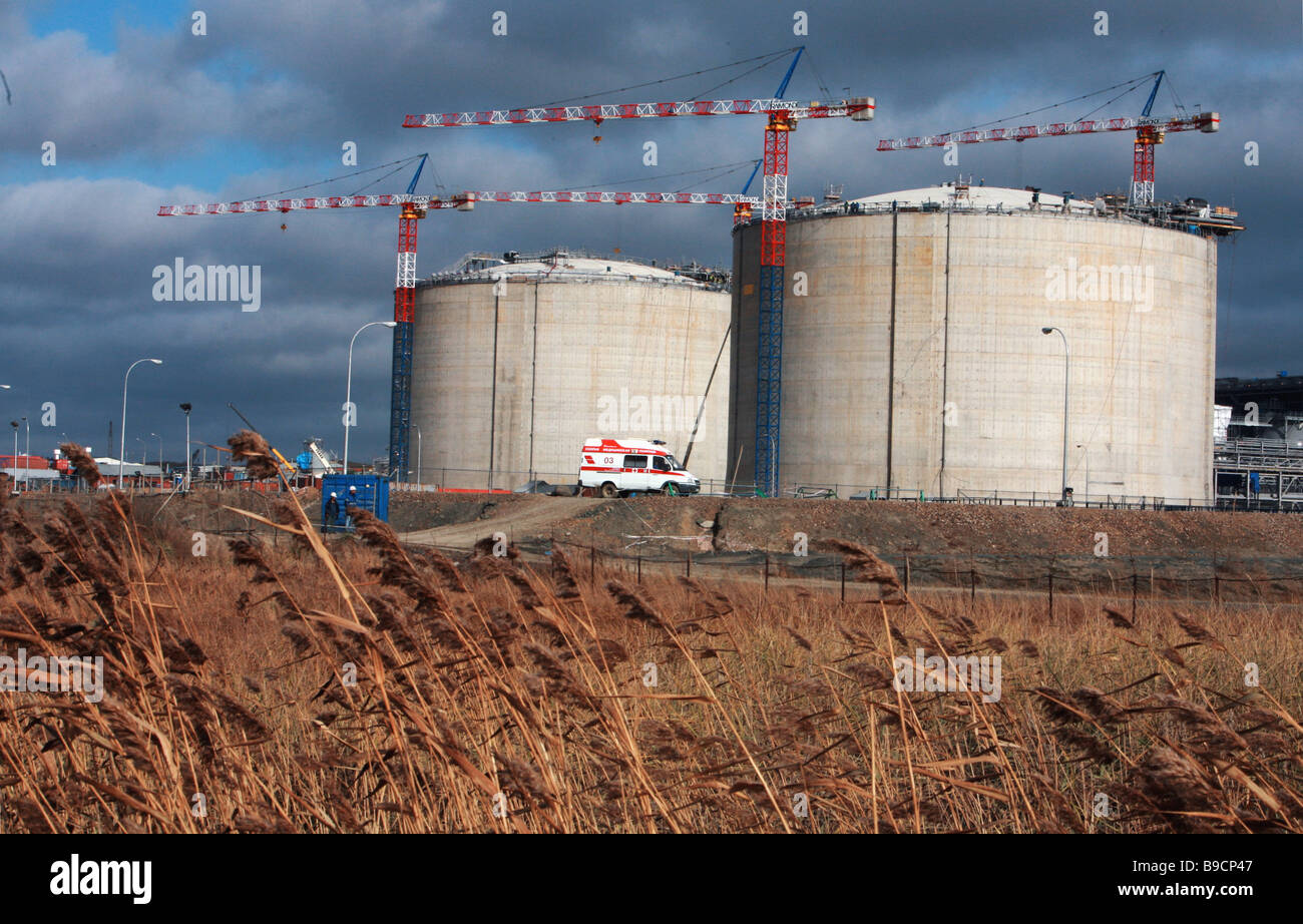 An LNG plant under construction Stock Photo - Alamy