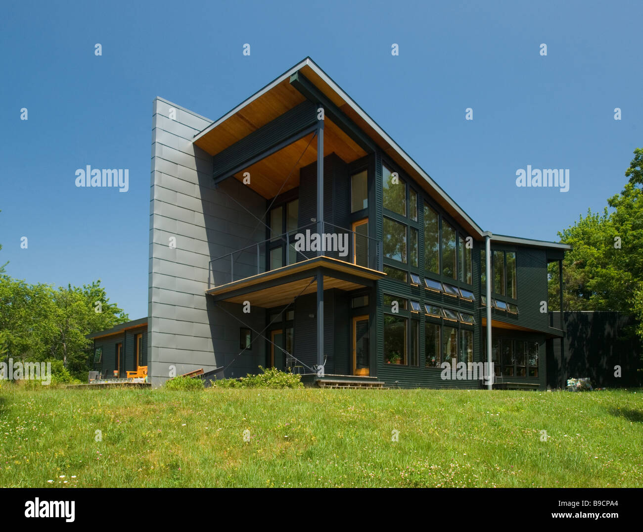 Exterior modern home Stock Photo - Alamy