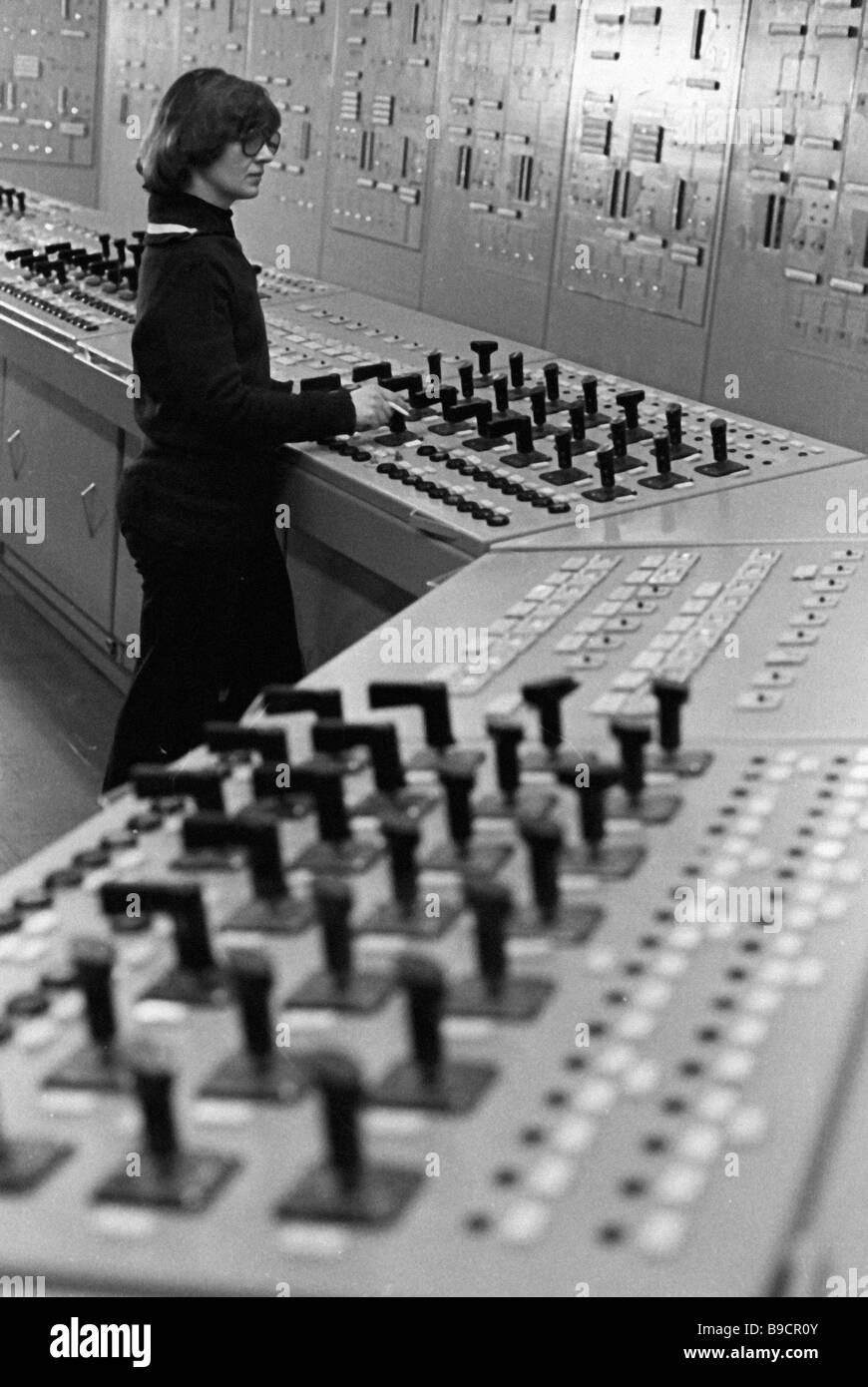 Operator Console Stock Photos & Operator Console Stock Images - Alamy