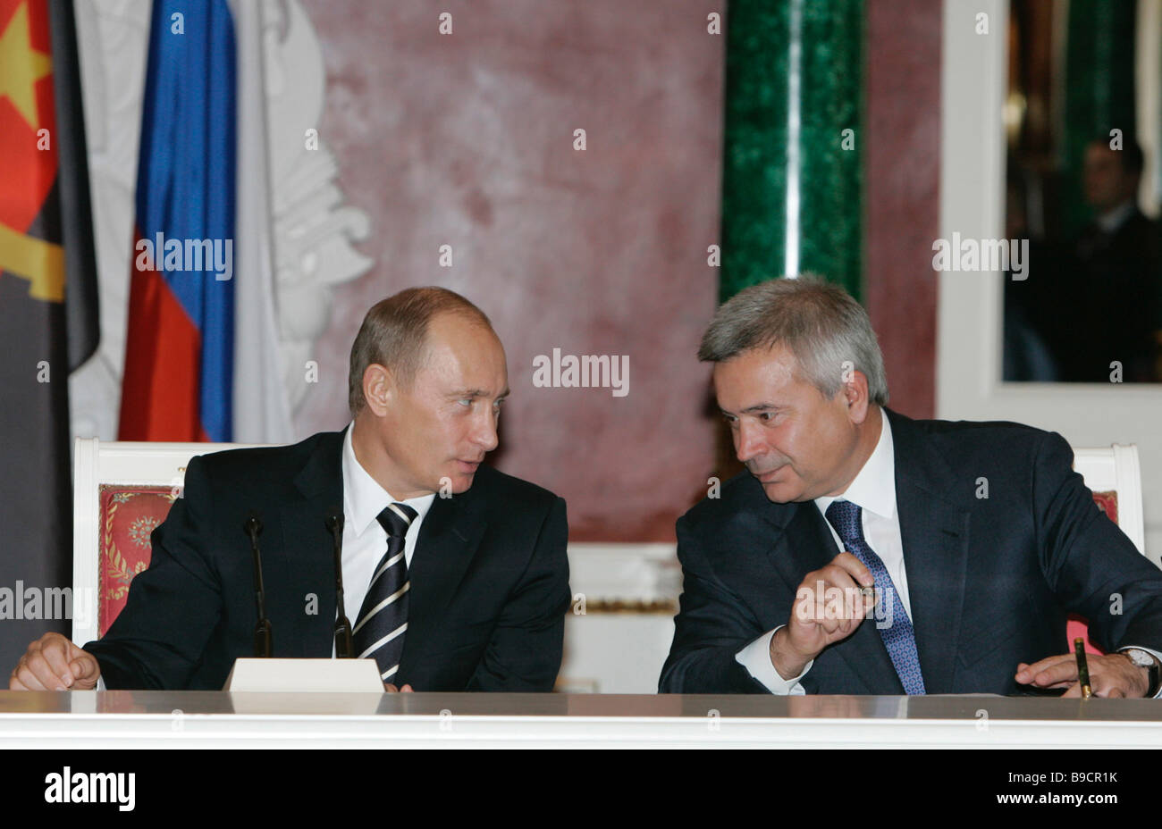Russian President Vladimir Putin and LUKoil CEO Vagit Alekperov left to ...