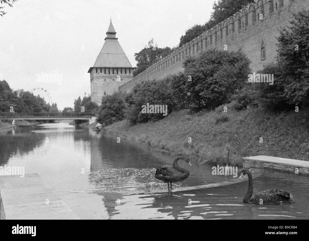 Glinka Garden near the ancient Kremlin s walls Stock Photo - Alamy