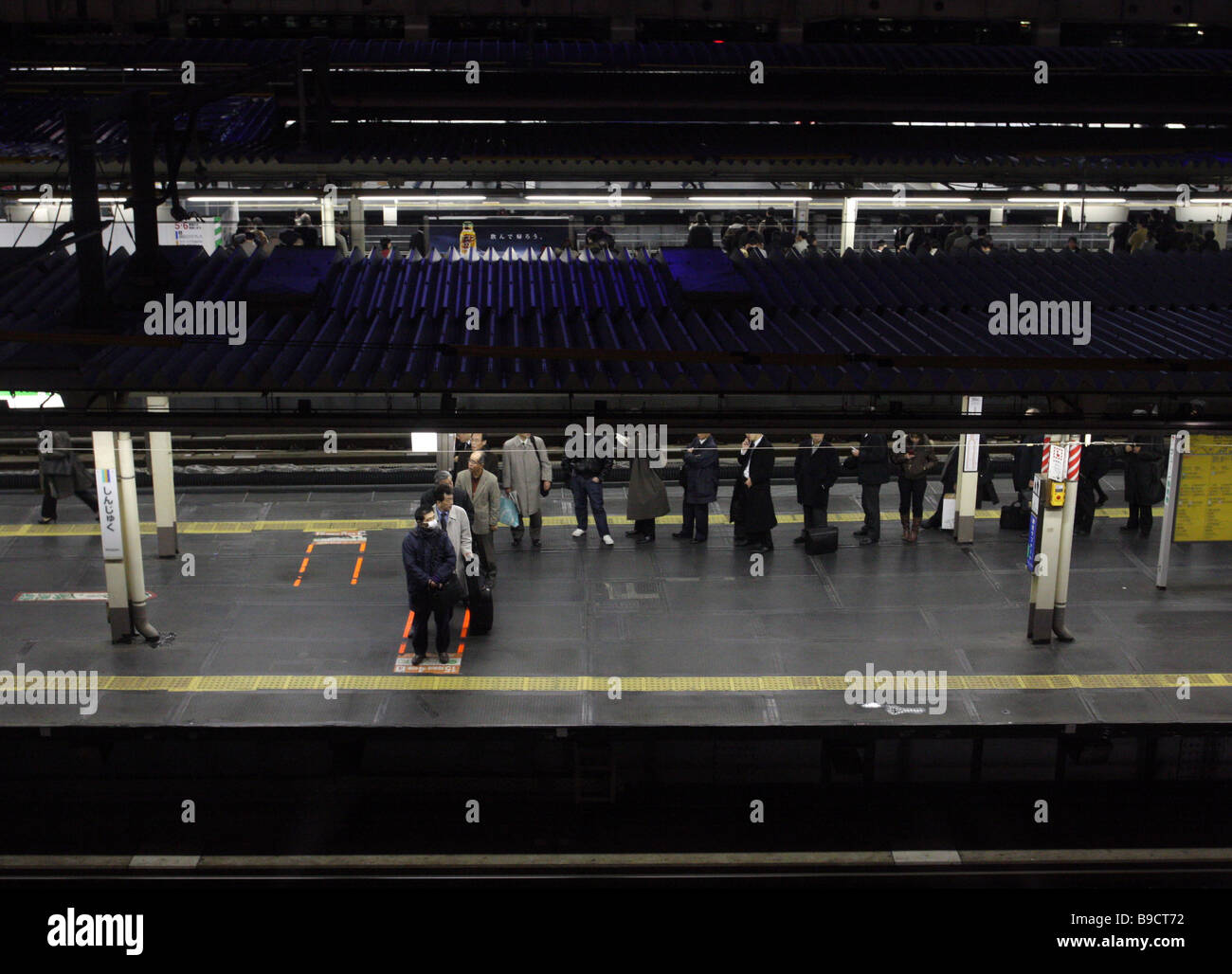 Queuing For Train High Resolution Stock Photography and Images - Alamy