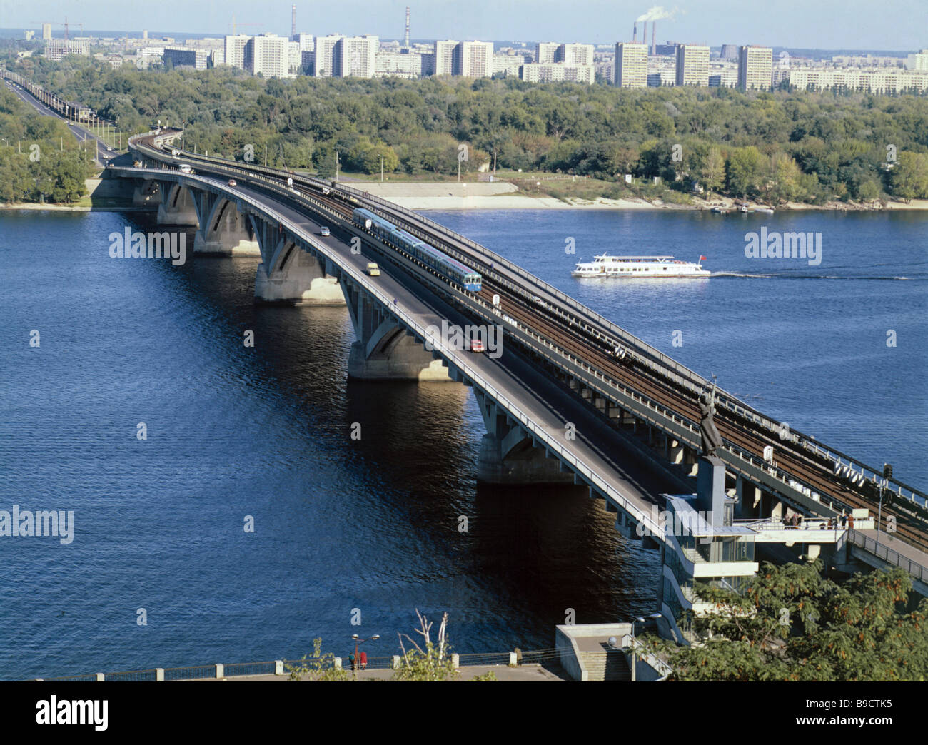 Subway bridge over the Dnieper River was built in 1965 Stock Photo - Alamy