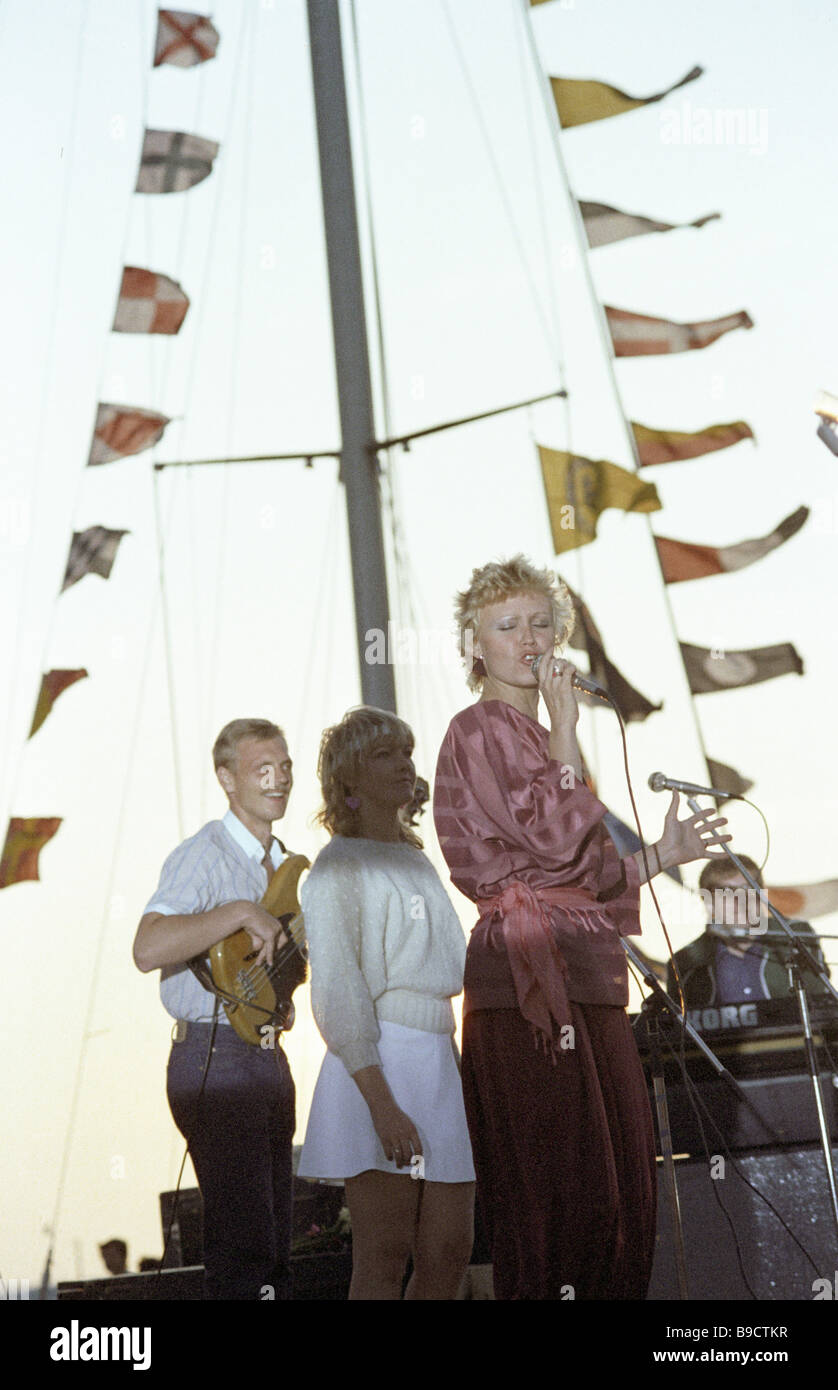 Estonian singer Anne Veski right performing Stock Photo - Alamy