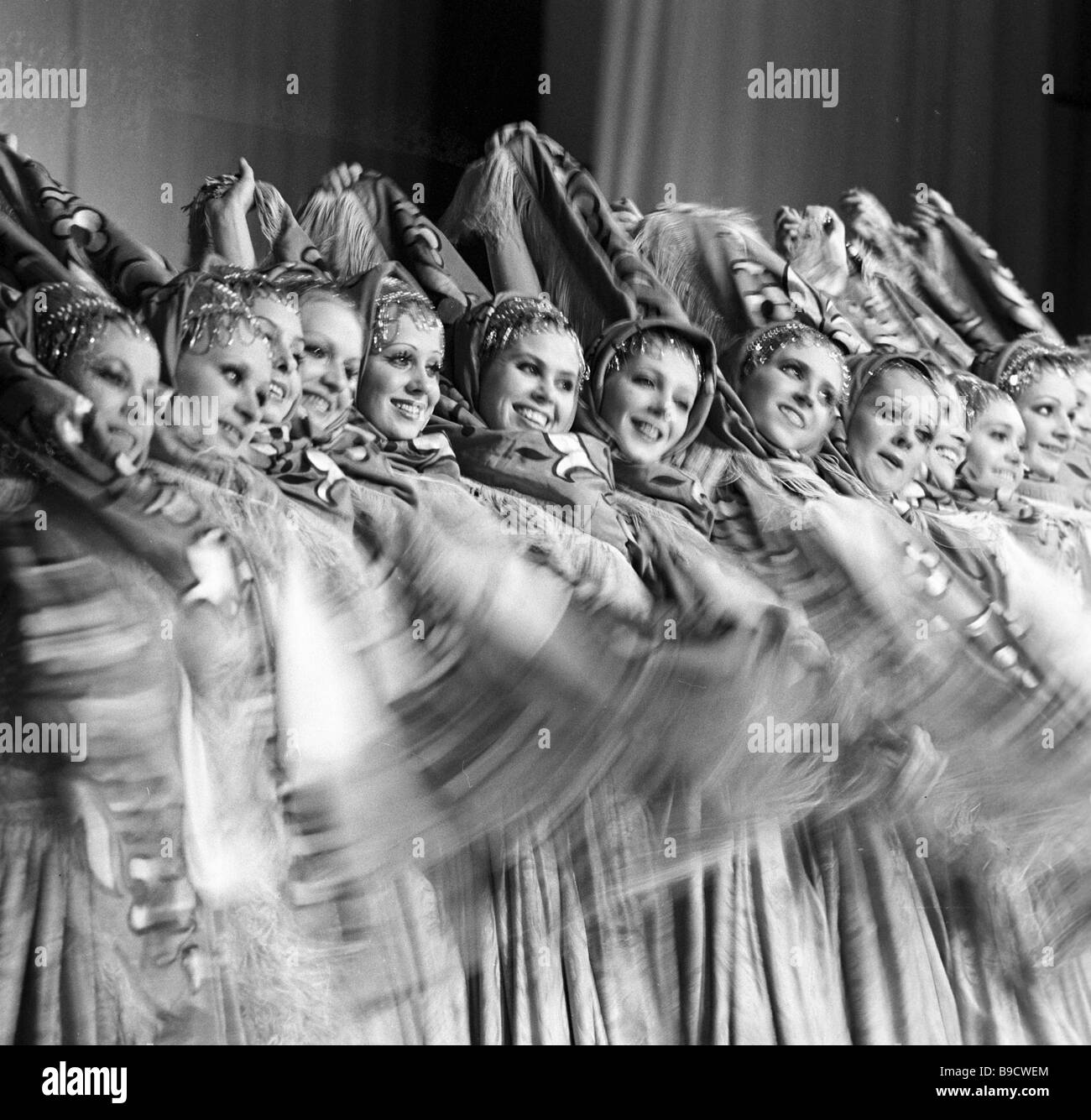 Dancers of the Beryozka Dance Company performing Stock Photo - Alamy