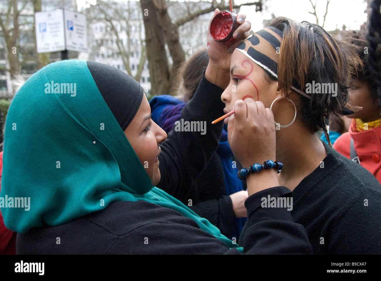 Feminist woman painting hi-res stock photography and images - Alamy
