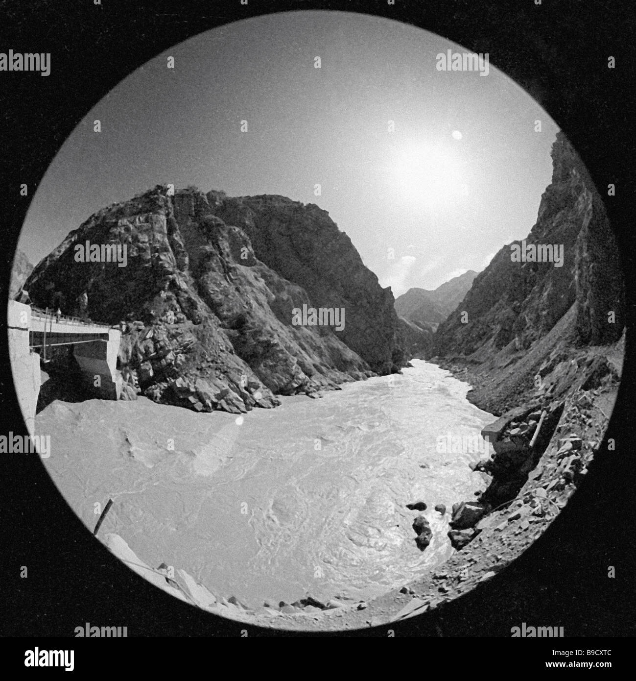 Place for a dam of the future Rogun hydro power plant on Vakhsh river ...