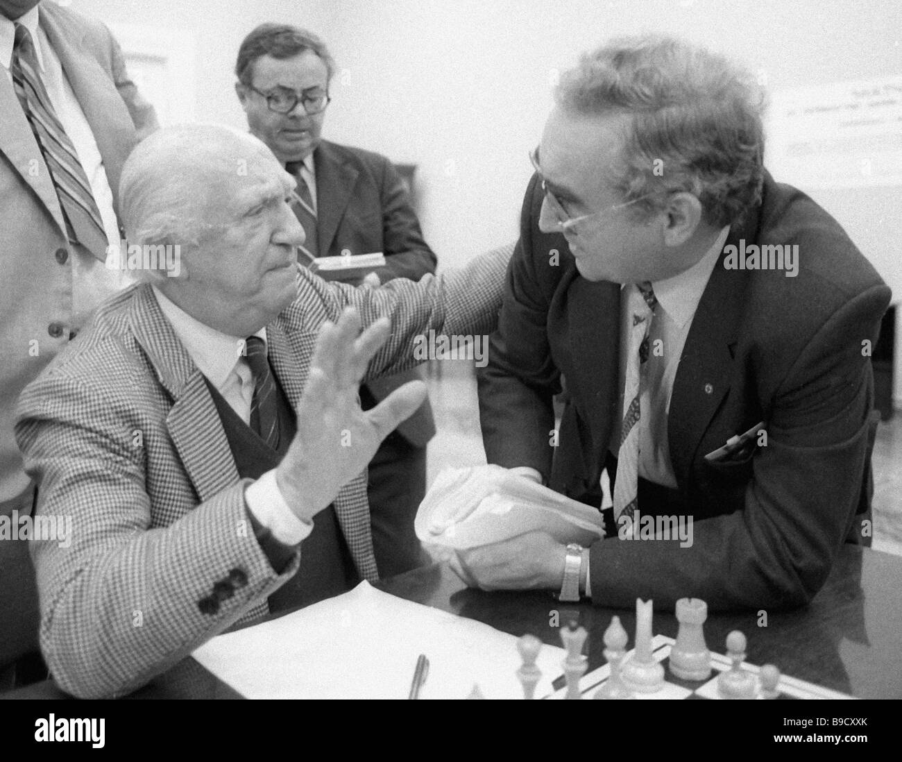 International grandmasters Mark Taimanov right and Migel Naidorf ...