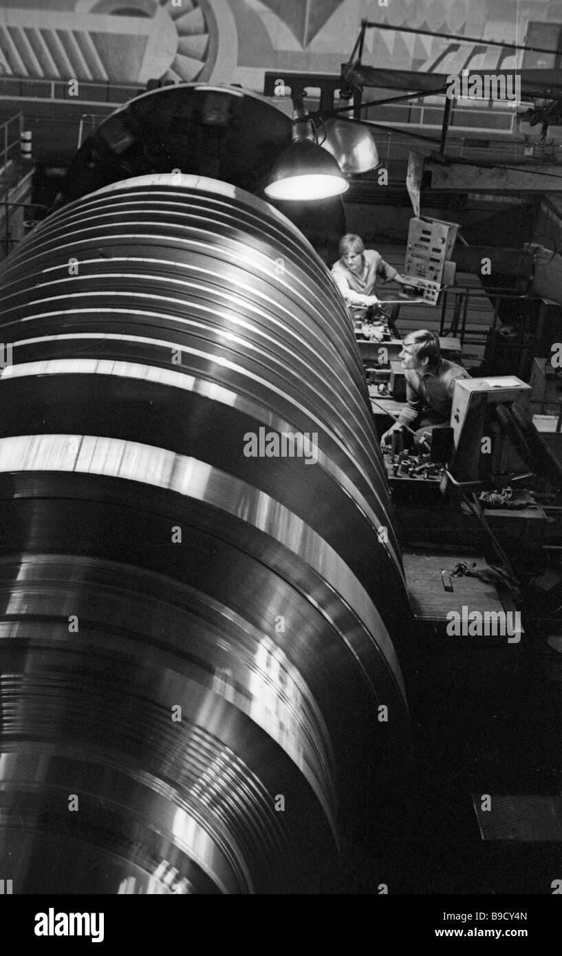 Manufacturing at Kharkov s Sergey Kirov turbine plant the millionth ...