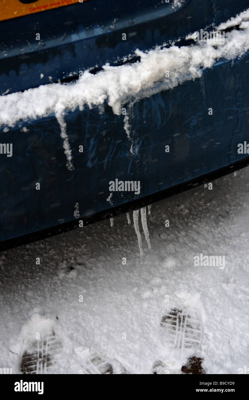 Car in an ice storm hi-res stock photography and images - Alamy