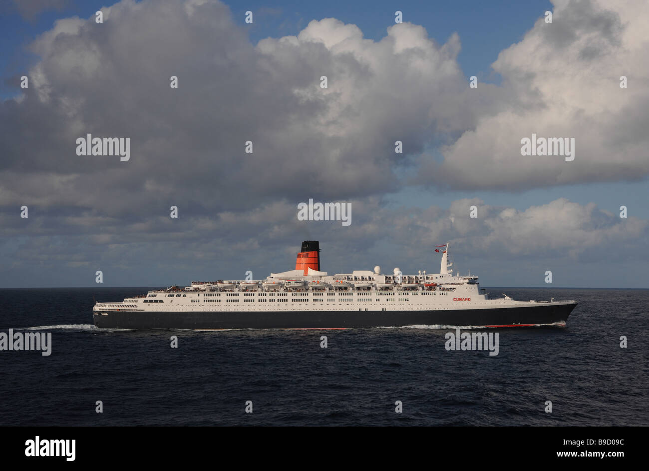 The QE2 Queen Elizabeth II ocean liner crosses the Atlantic for the ...