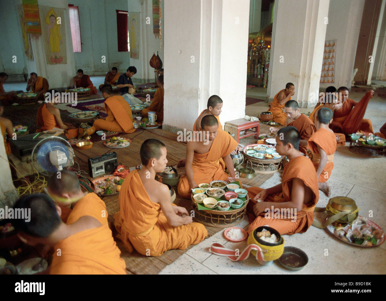 Dinner at the Buddhist monastery Stock Photo - Alamy