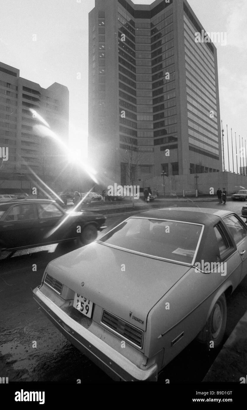 A car at the World Trade Center in Moscow Stock Photo - Alamy