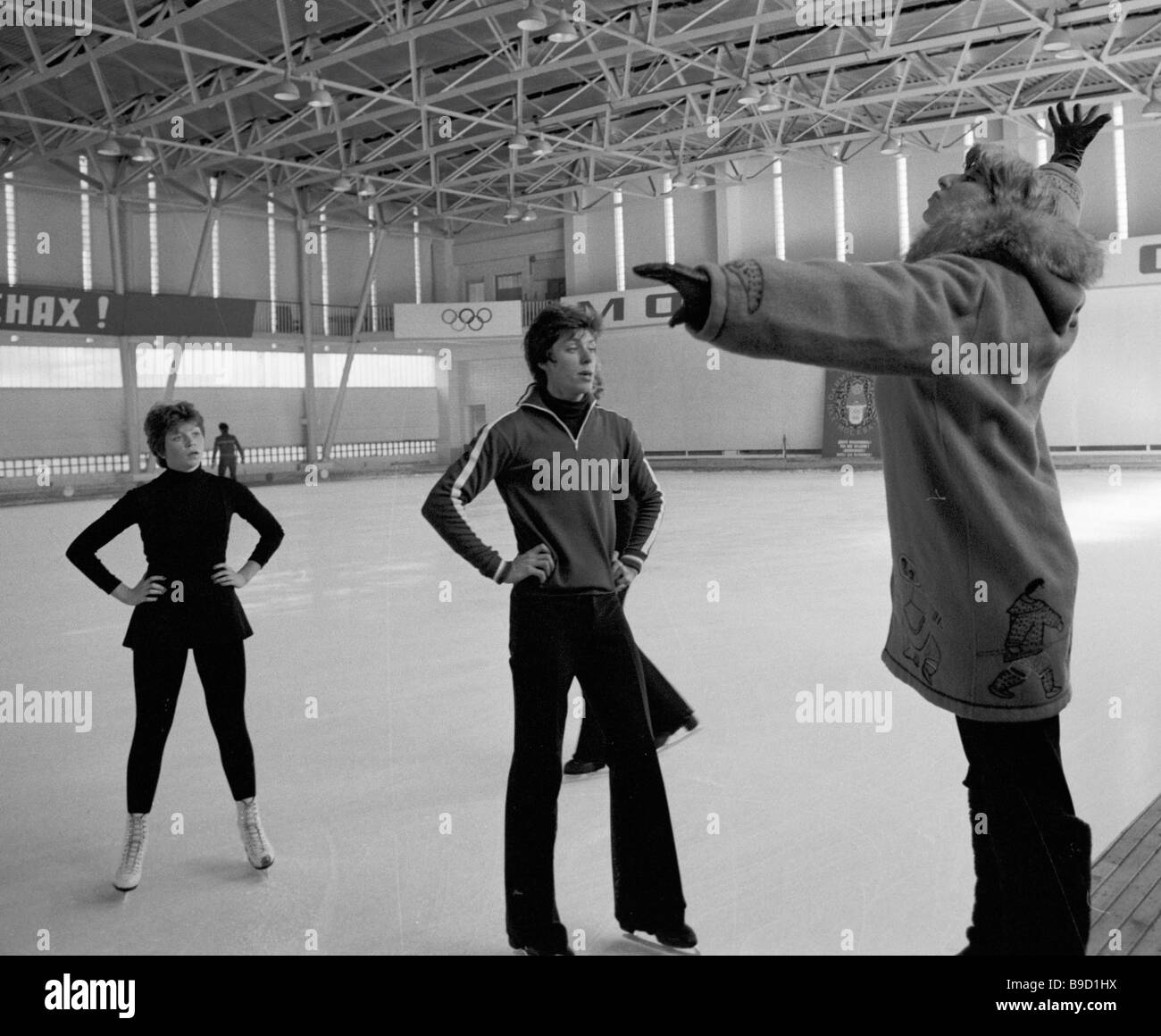Coach Tatyana Tarasova right Natalia Bestemyanova and Andrei Bukin ...