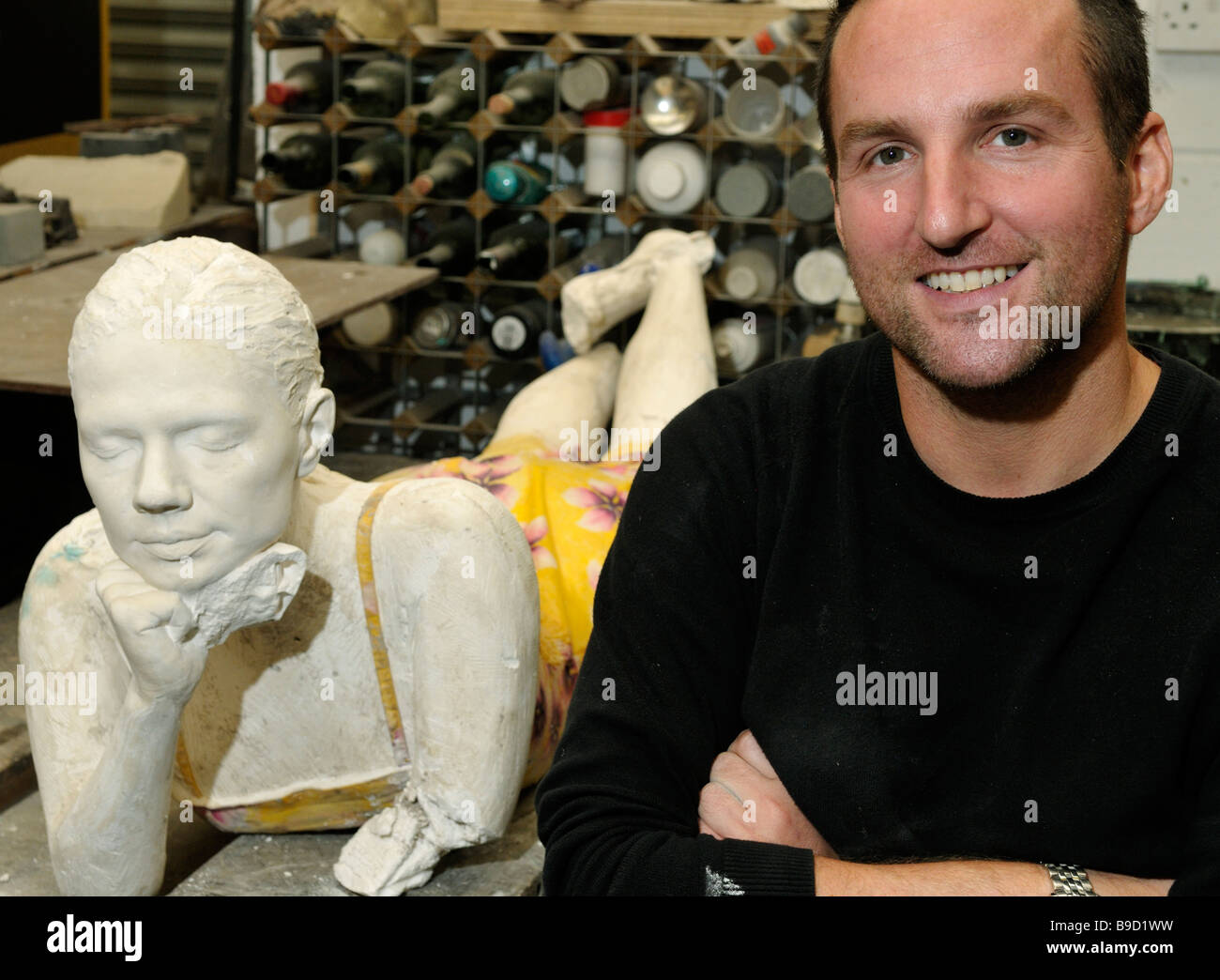 Artist sculptor hi-res stock photography and images - Alamy