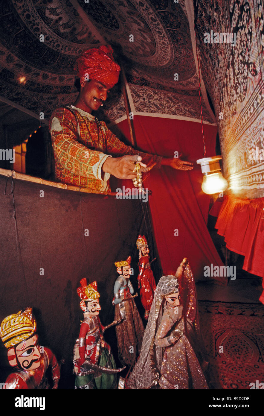 Rajasthan puppeteer in Jaipur Stock Photo - Alamy