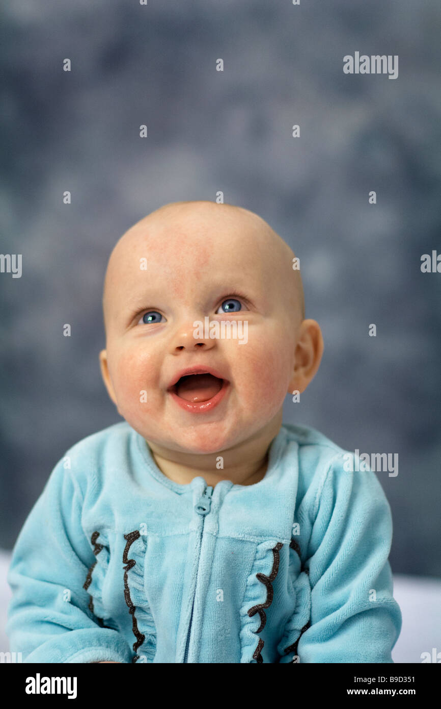Happy girl baby hi-res stock photography and images - Alamy