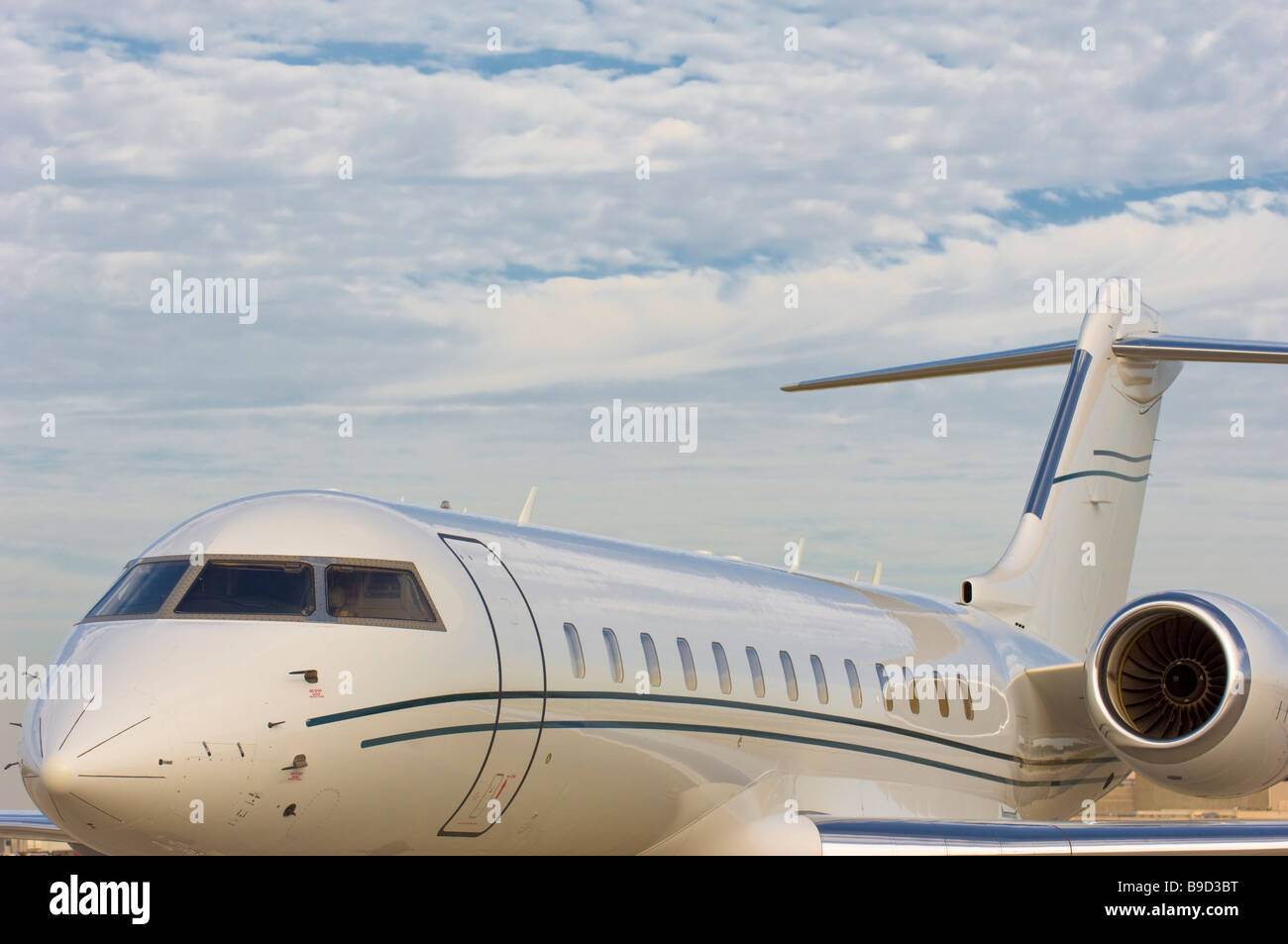 small jet aircraft Stock Photo - Alamy