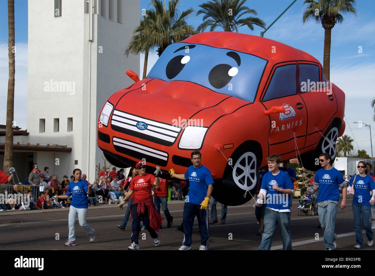 Farmers insurance parade balloon hi-res stock photography and images ...