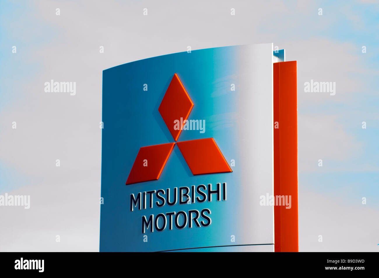 Mitsubishi logo hi-res stock photography and images - Alamy